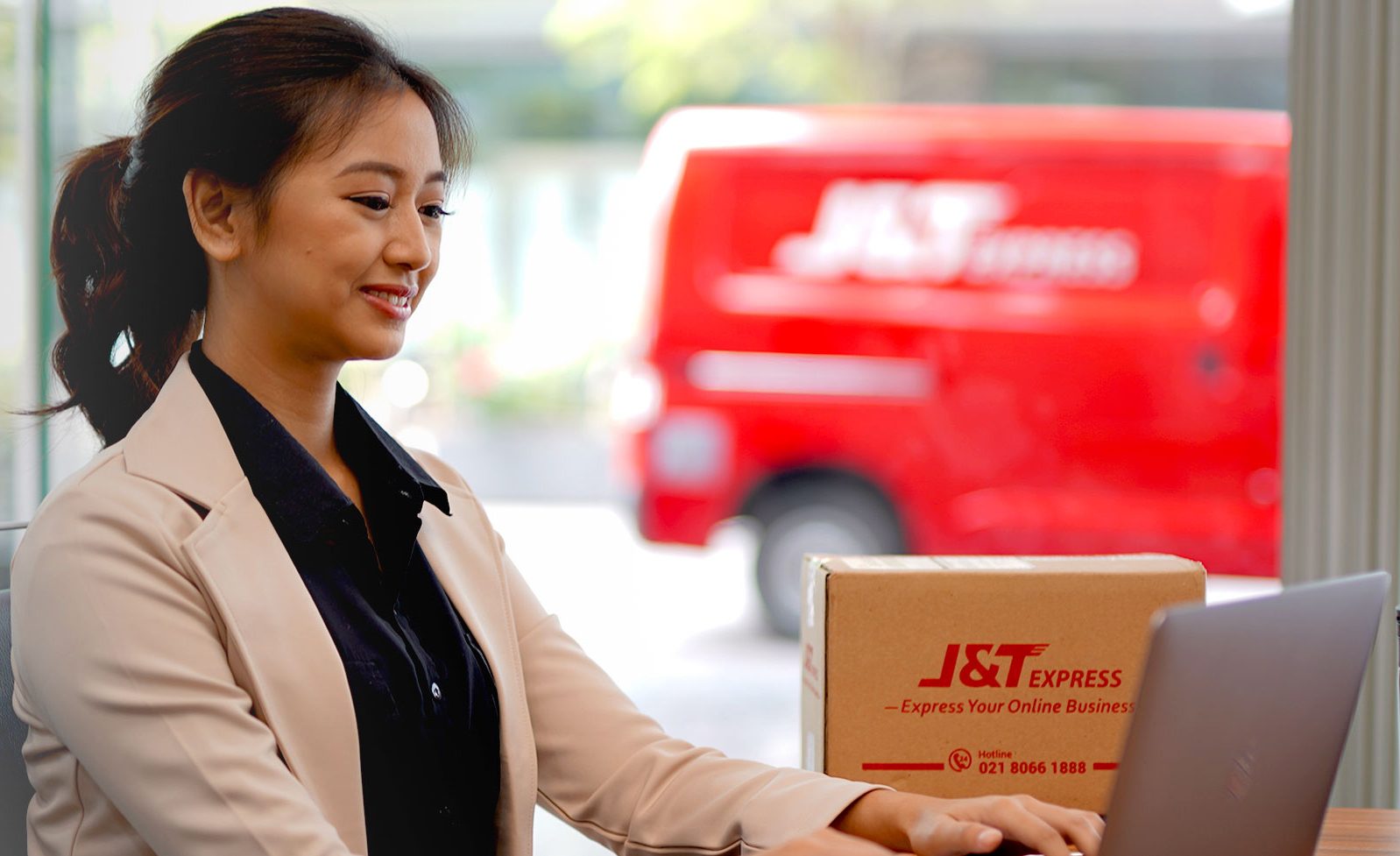 Cek Ongkir ke Malaysia Yuk - TheLorry Indonesia